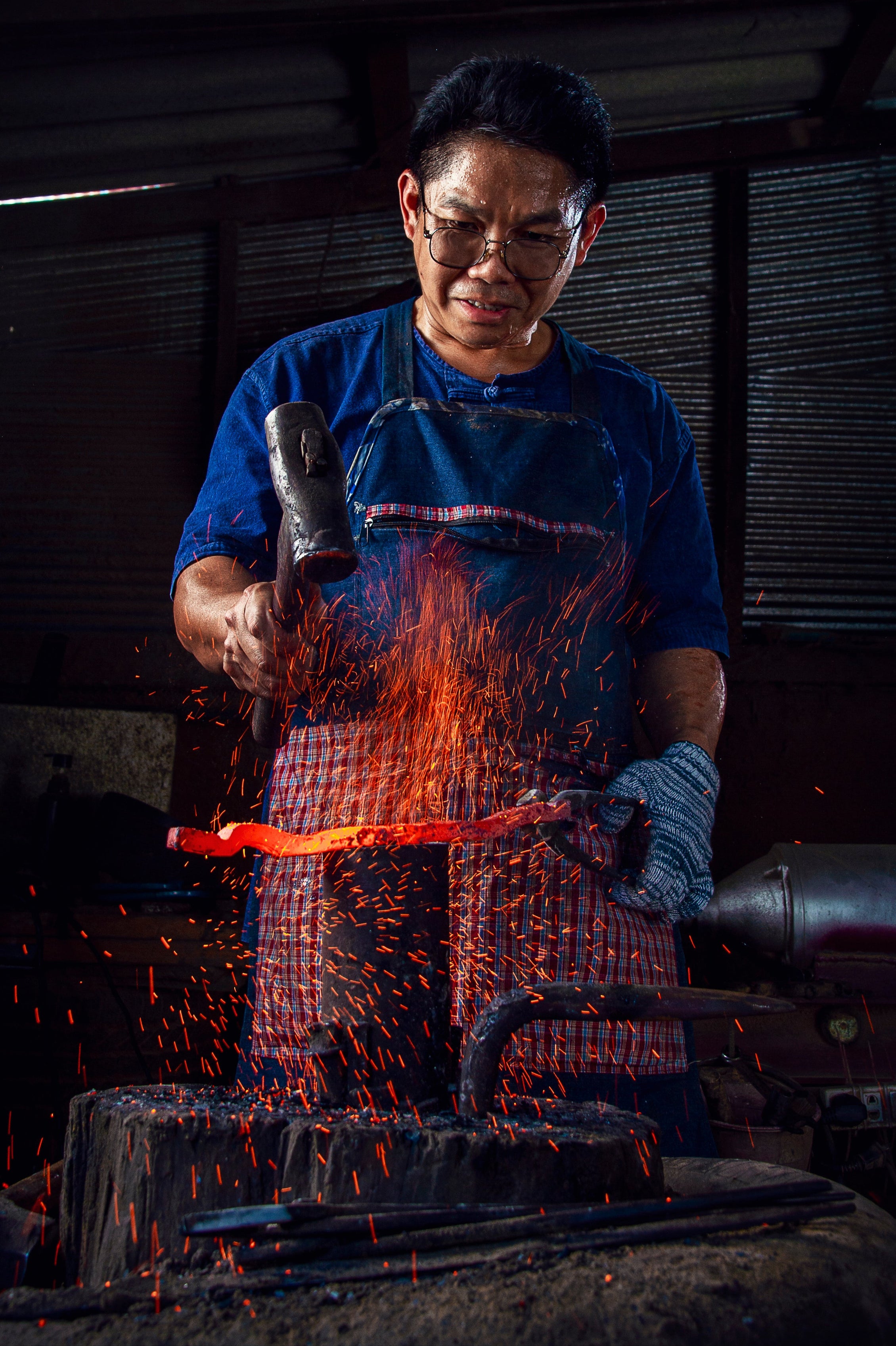 Siam Blades | Thai Handmade Bushcraft Knives, Axes & Tools in Thailand